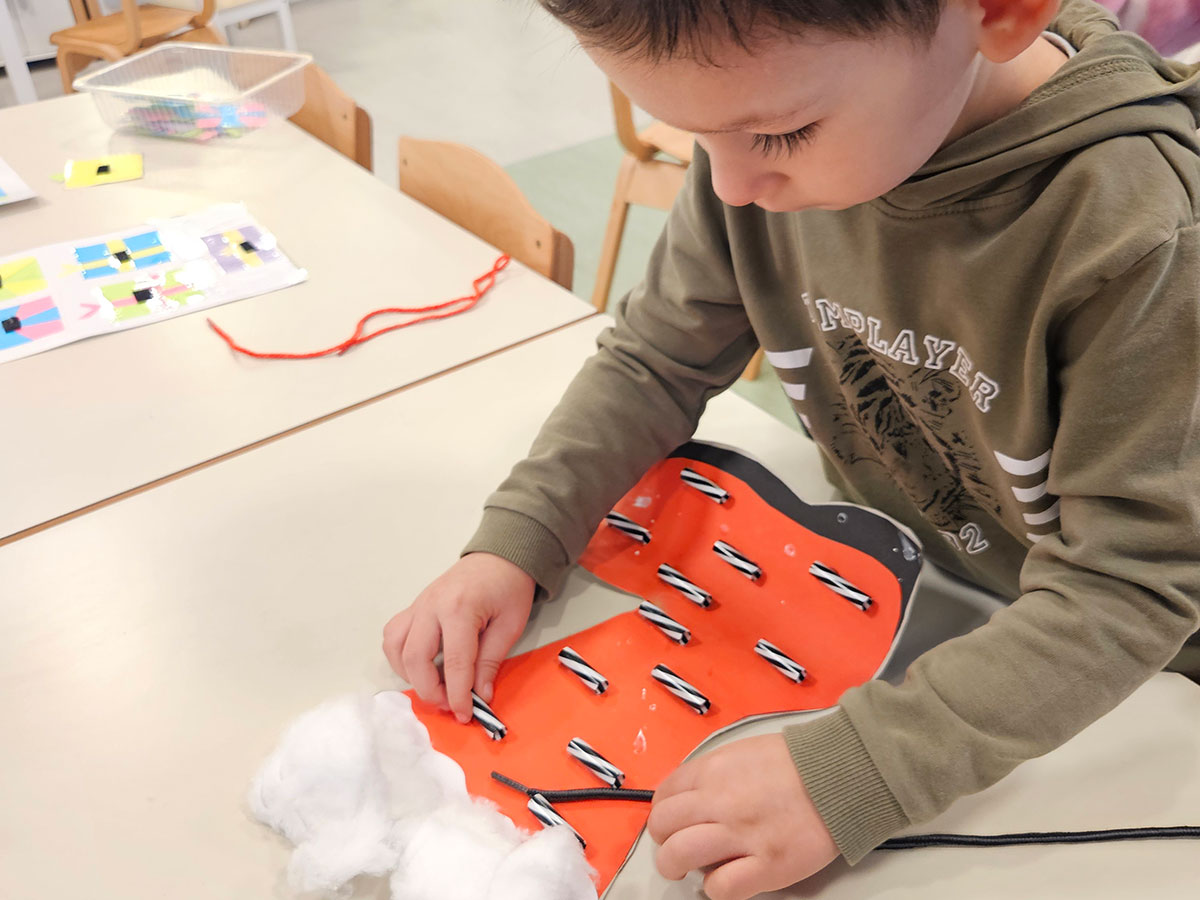 Maleni koraci prema dobroti: spoznajni, socijalni i kreativni razvoj ...